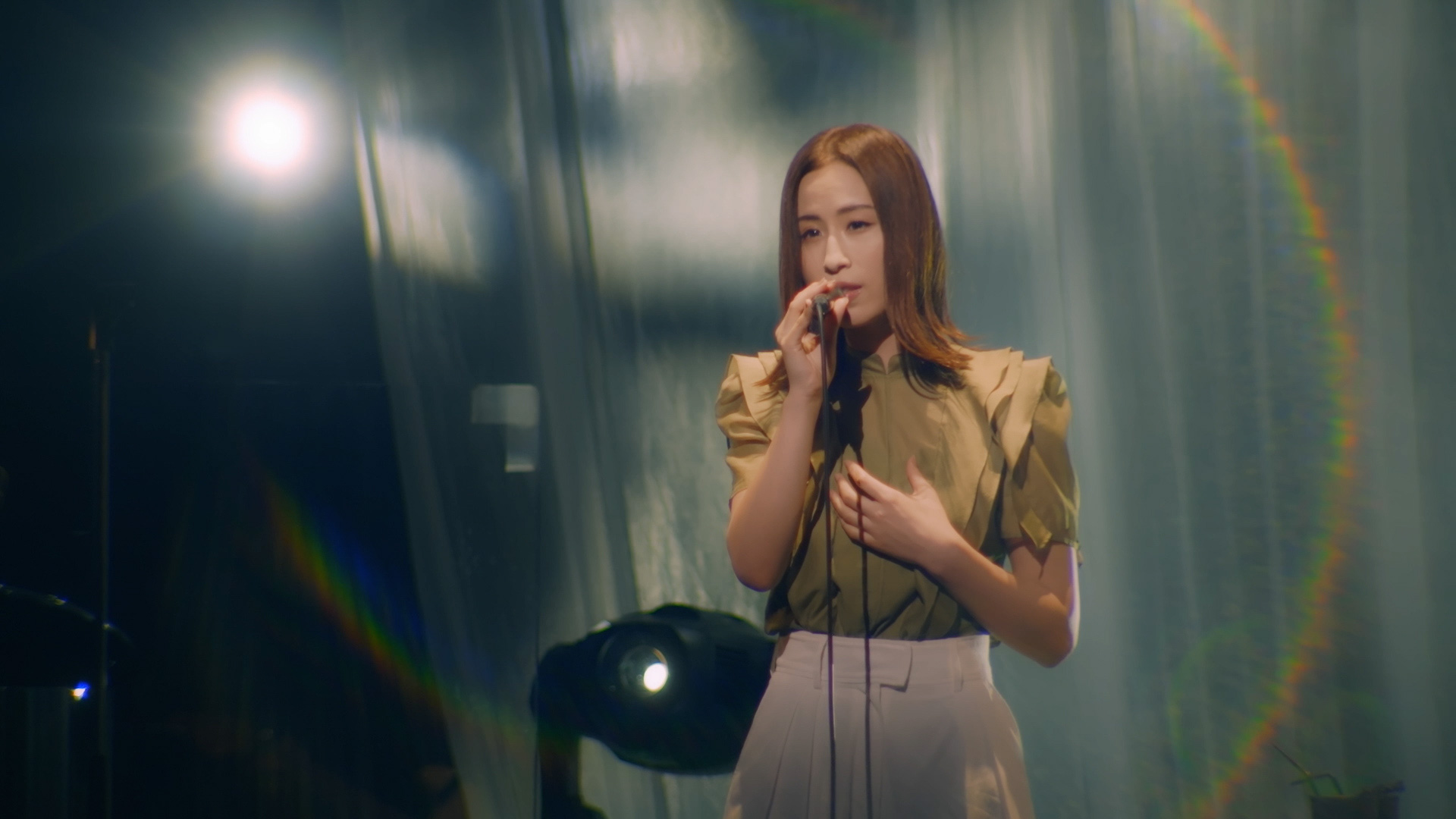 Uru今年開催の全国ツアーより 「それを愛と呼ぶなら」ライブ映像を公開！ ツアーファイナルの模様を明日WOWOWプラスでオンエア！！ – TREND NEWS CASTER