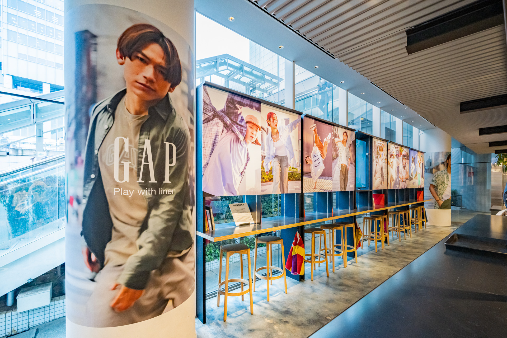 GAP Spring 2024ヴィジュアル EXILE NAOTOが登場！ 本日から新宿フラッグス店で展示開始！！ – TREND NEWS ...