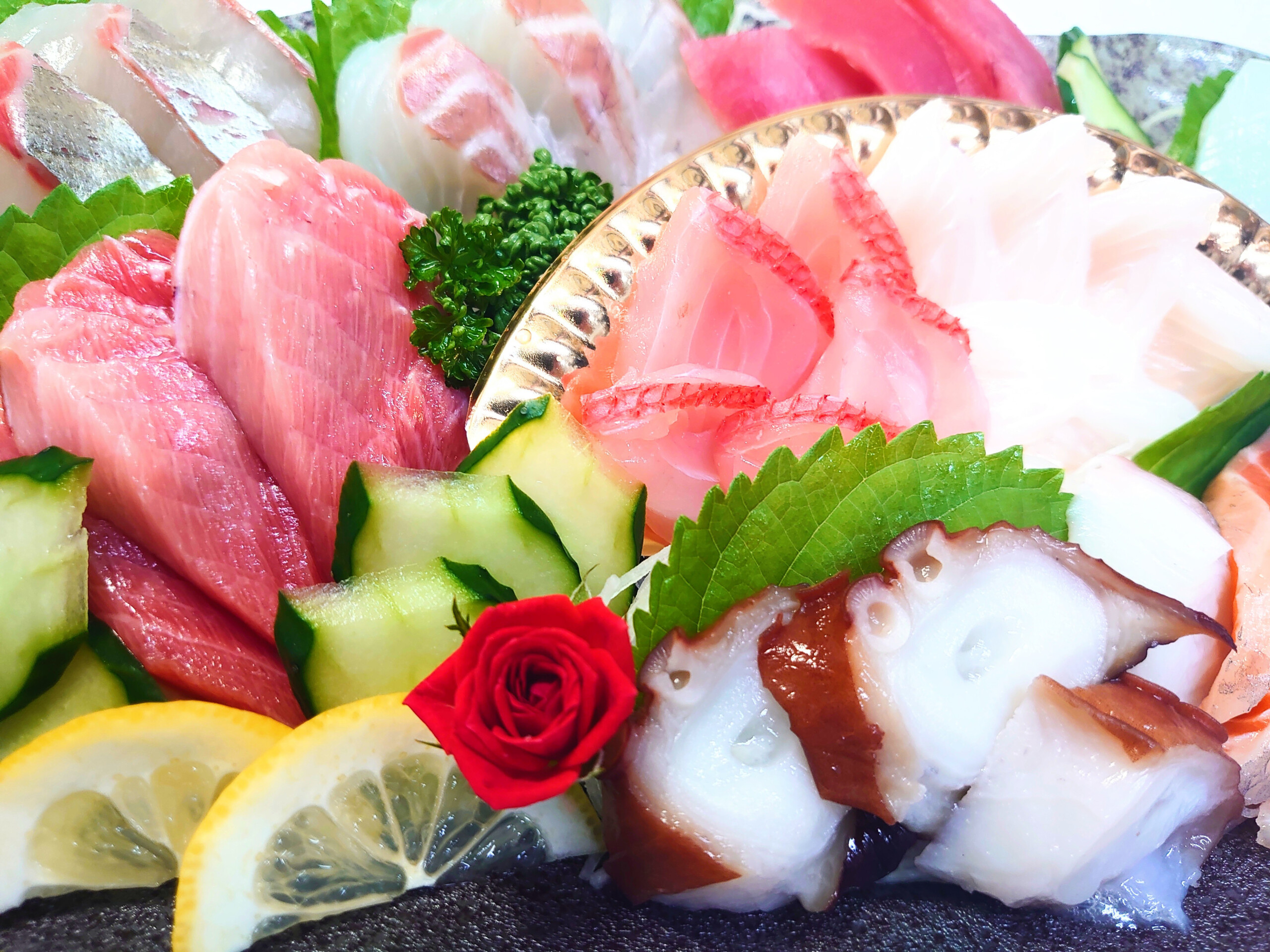 【日本料理店】で食事した『17人発症・5人入院』 「O157」集団食中毒 9人は医療機関受診 – TREND NEWS CASTER